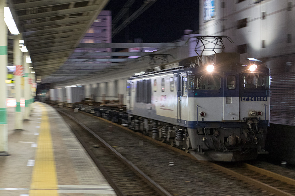 (12/17)本日の5971レはEF64-1004 | TRAVAIR Railway Photograph
