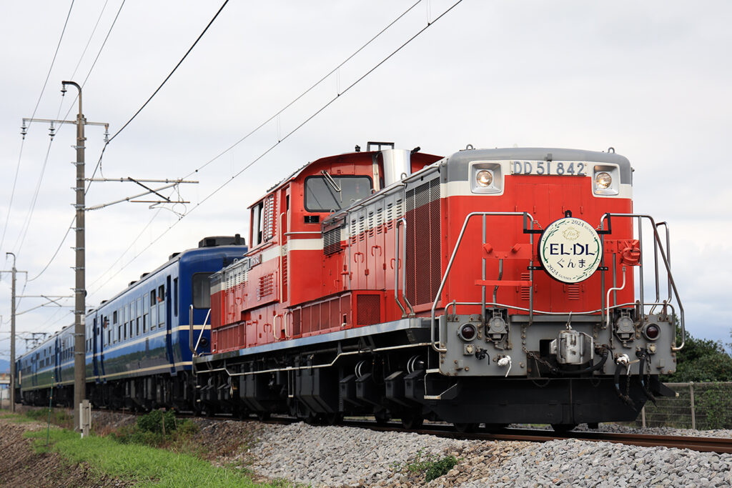 (9/16)DD51-842「DLぐんま9fin」を撮影 | TRAVAIR Railway Photograph